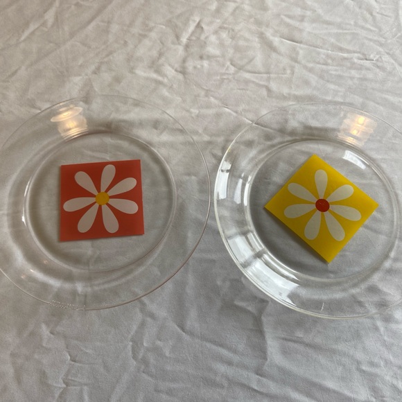 Arcoroc | Dining | 2 Vintage Arcoroc Glass Plates | Poshmark